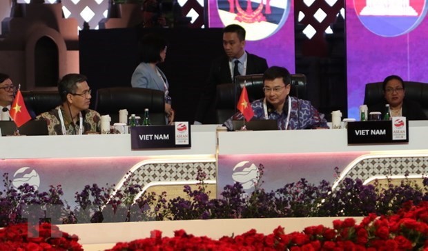 Vietnam actively contributes to promoting ASEAN financial cooperation ...