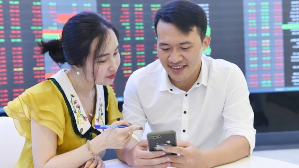 Chứng khoán hôm nay (29/7): Xanh suốt phiên, nhưng VN-Index giằng co quanh ngưỡng 1.245 điểm ...